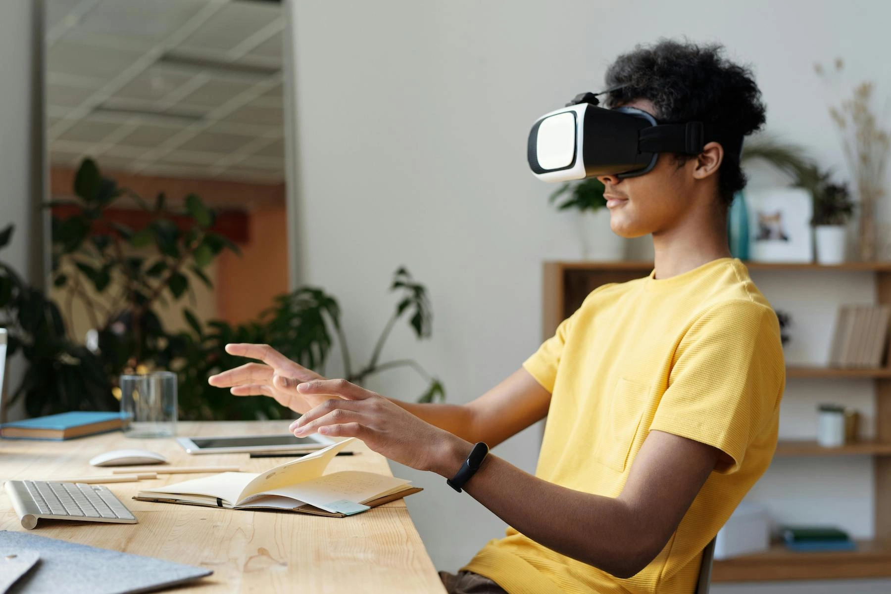Panduan Lengkap Memanfaatkan Teknologi VR untuk Pengalaman Baru - Rubrik